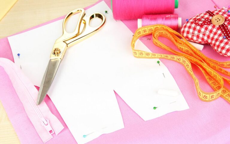 Learn-to-sew: Five Principles for Neat Sewing - Rebecca Angela